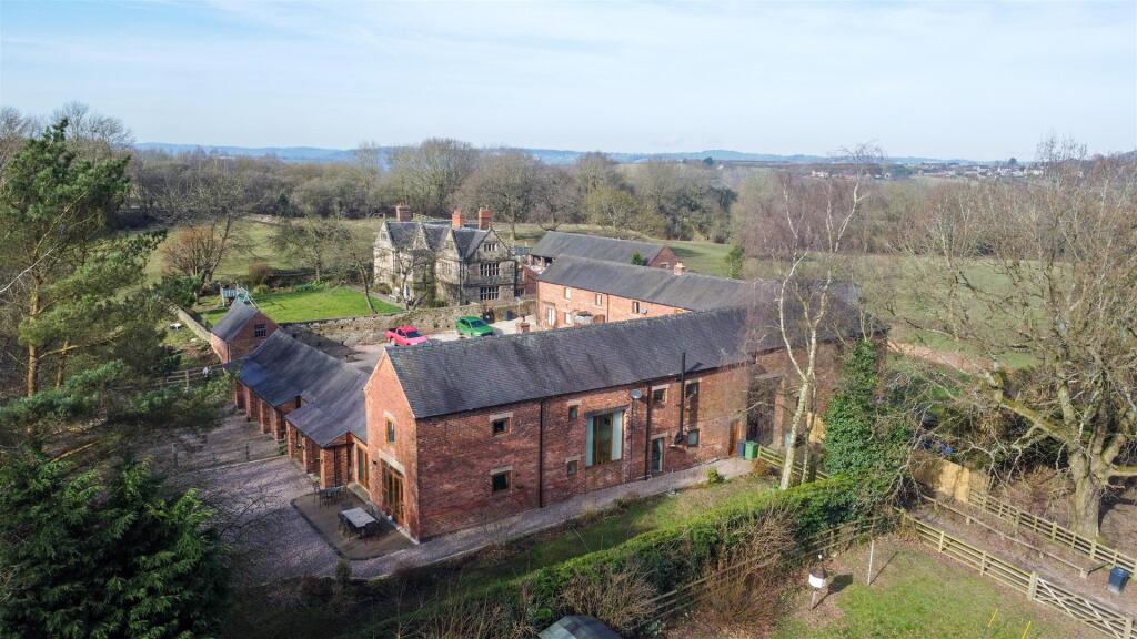 4 bedroom house for sale in Padley Hall Mews, Hammersmith, DE5