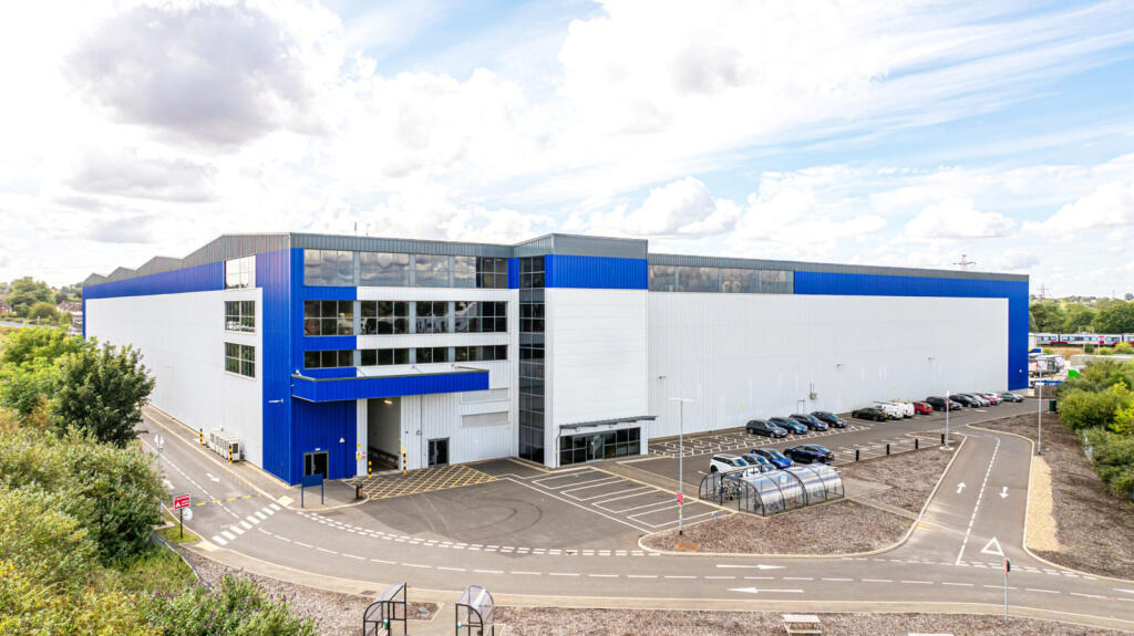 Distribution warehouse to lease in Harris Way, Ipswich, IP2