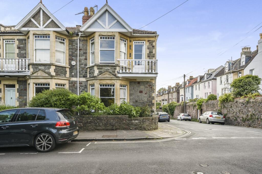 3 bedroom end of terrace house for sale in Clifton Wood, Bristol, BS8
