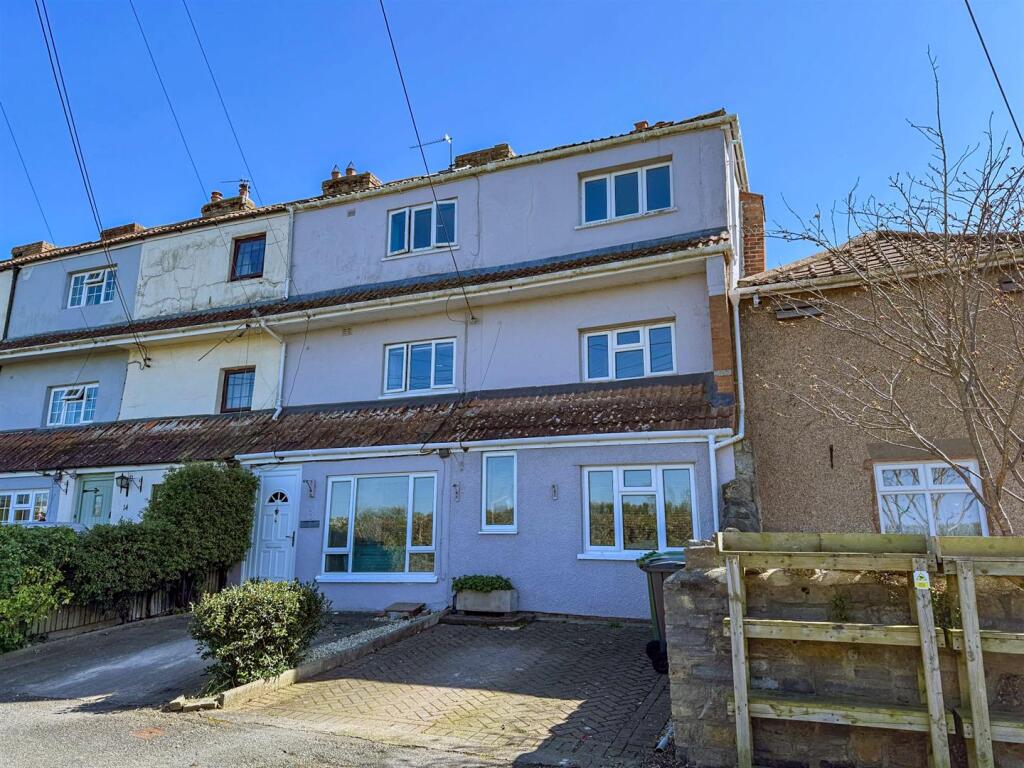 4 bedroom terraced house for sale in Downend Road, Puriton, Bridgwater, TA6