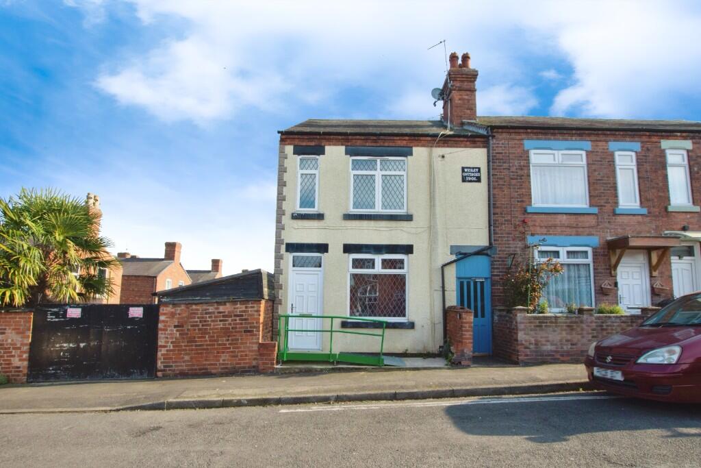 3 bedroom end of terrace house for sale in Victoria Road, Nottingham ...