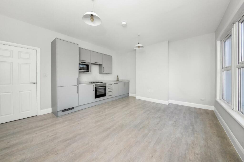 2 bedroom apartment for sale in Brockley Rise, Honor Oak Park, SE23
