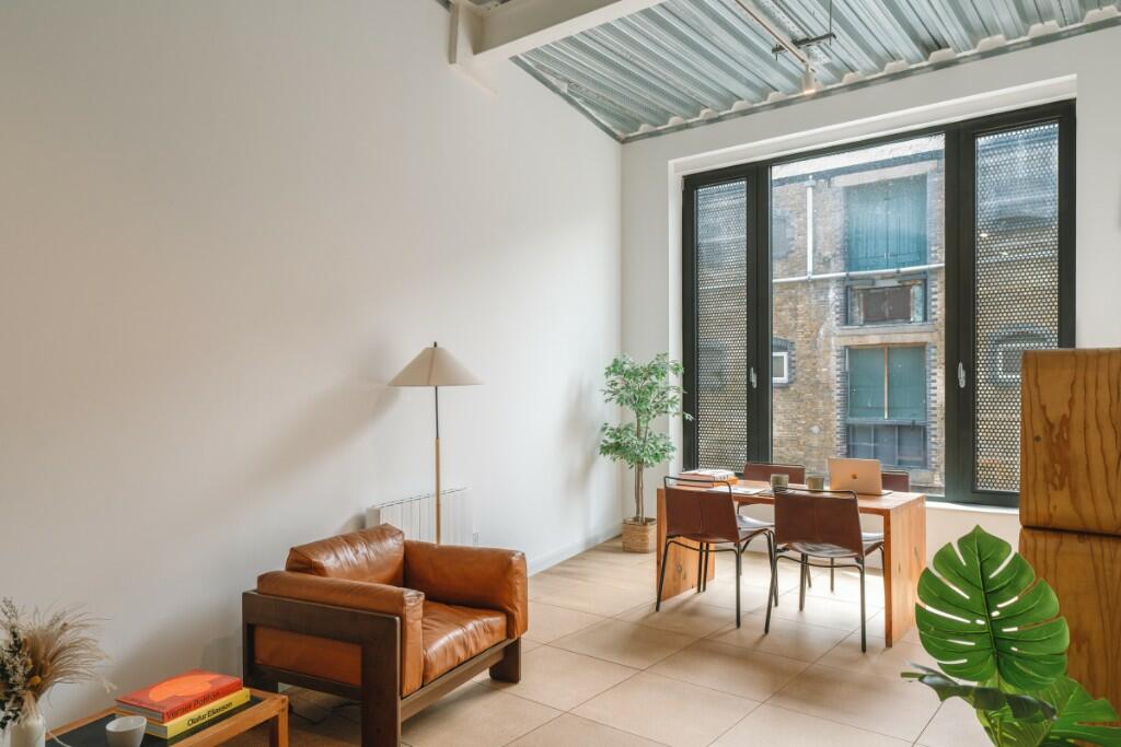 Office to lease in 5 Skippers Yard, E3 2RF, E3
