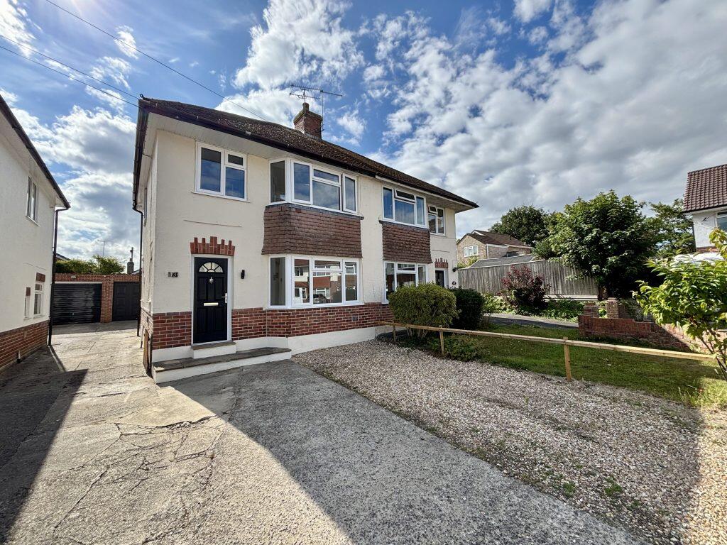 3 bedroom semi-detached house for sale in Albert Close, Yeovil ...