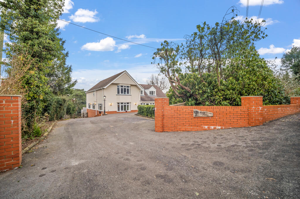 5 bedroom detached house for sale in Axminster, Devon, EX13