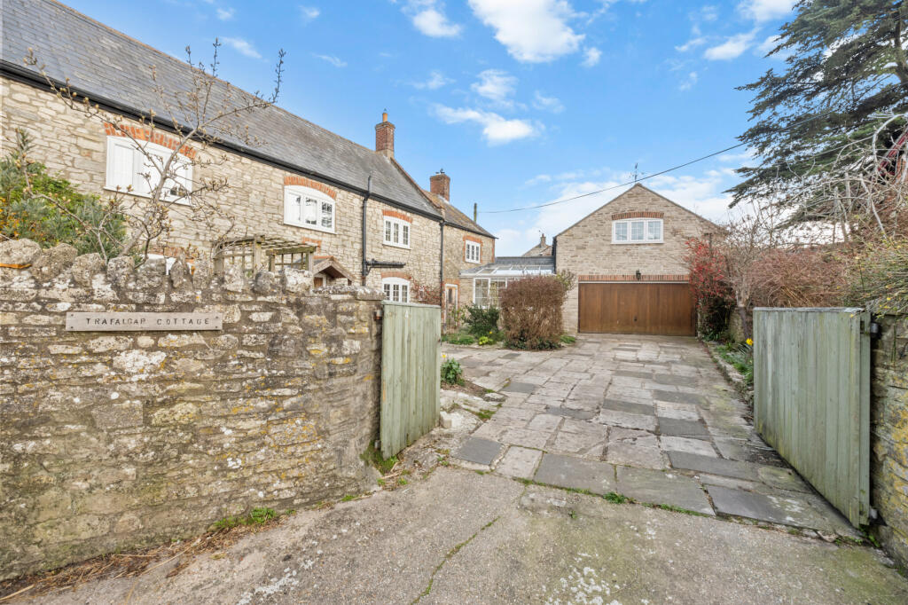 4 bedroom detached house for sale in Portesham, Weymouth, Dorset, DT3