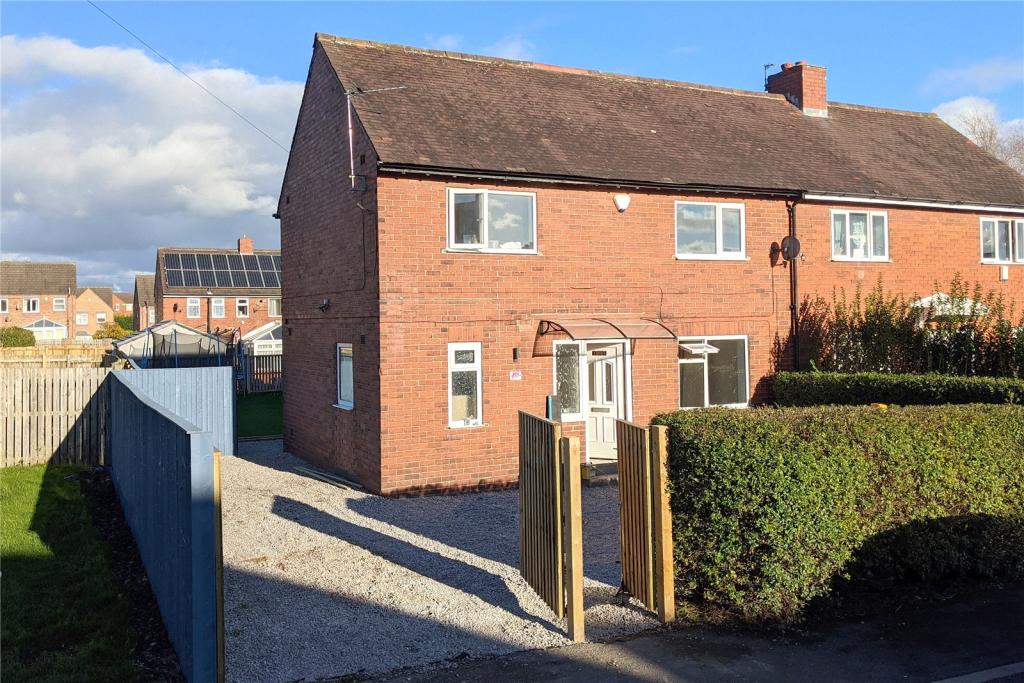 3 Bedroom Semi Detached House For Sale In Eastway London Park