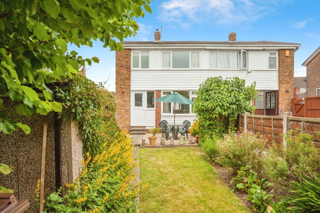 3 bedroom semi-detached house for sale in Meadowfields Drive, Crofton ...