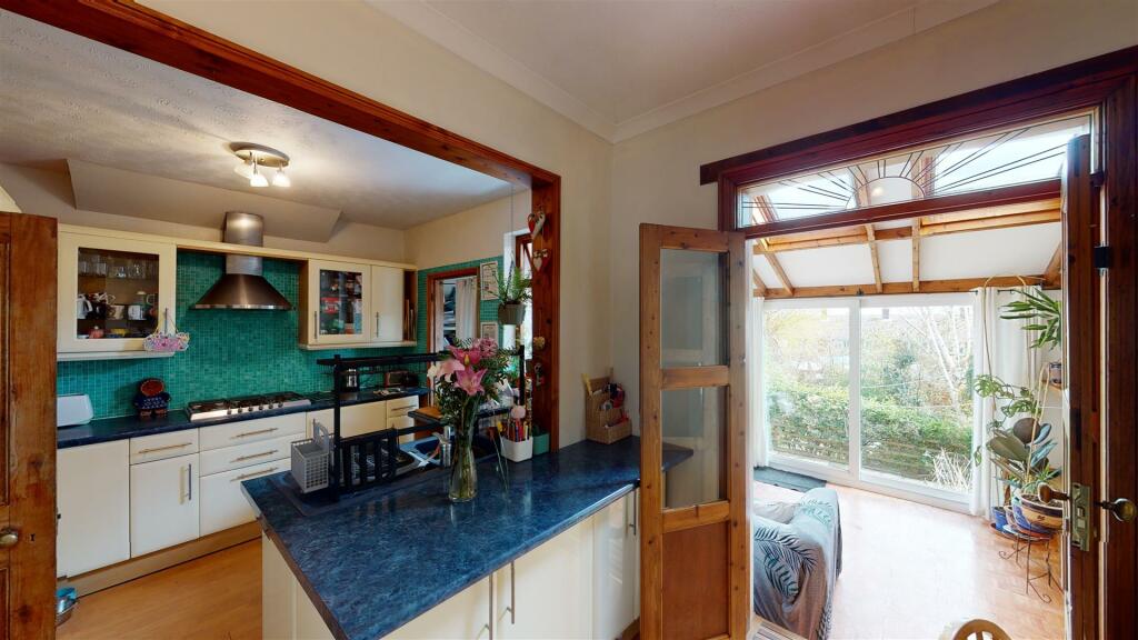 3 bedroom semi-detached house for sale in Ryde, PO33