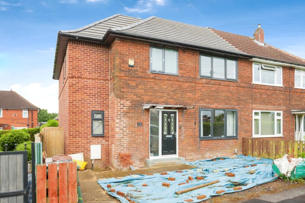 4 Bedroom Semi Detached House For Sale In Ring Road Middleton Leeds