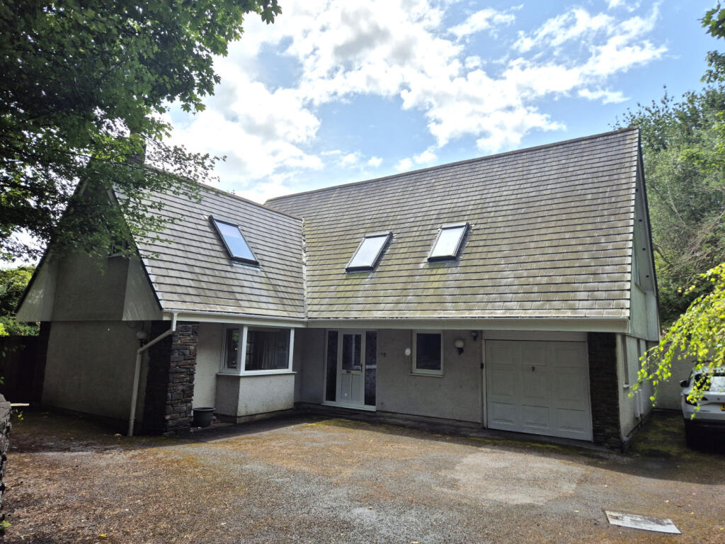 4 bedroom detached house for sale in 93 Mayals Road, Mayals, Swansea ...