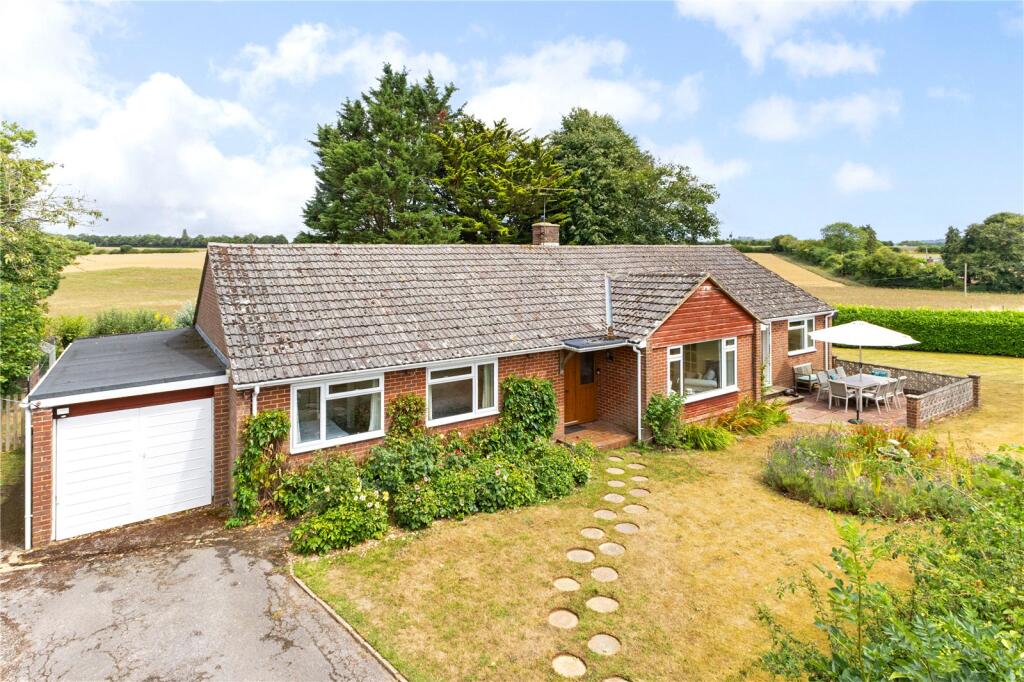 5 bedroom bungalow for sale in Over Wallop, Stockbridge, Hampshire, SO20