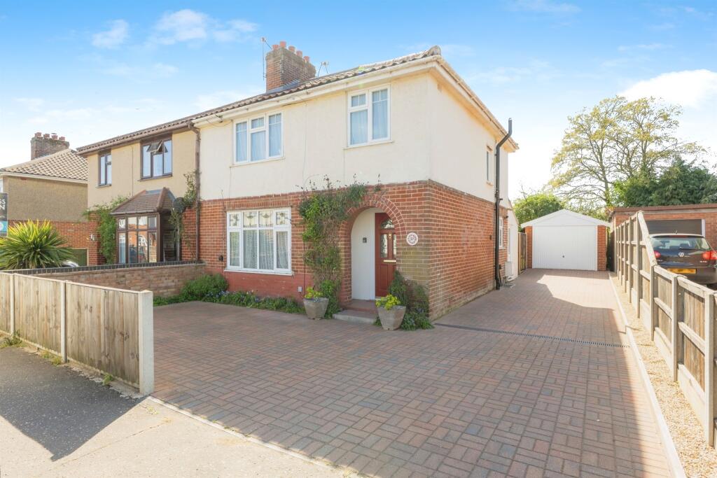 3 bedroom semi-detached house for sale in Overbury Road, Norwich, NR6