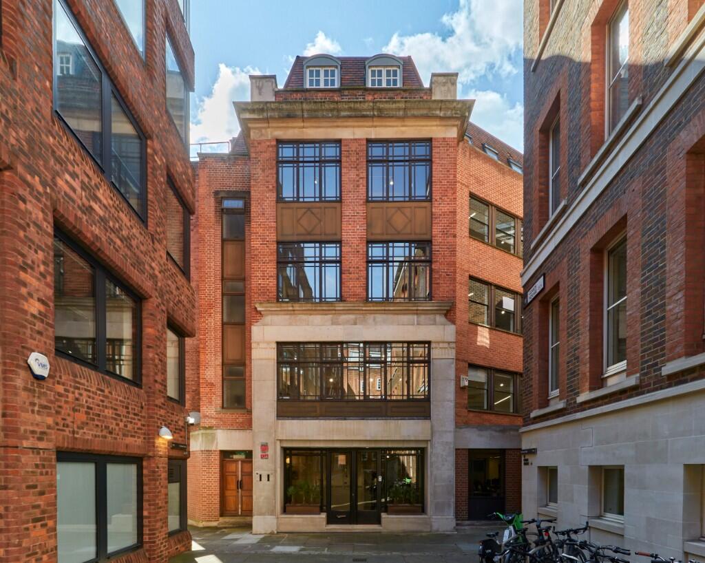Serviced office to lease in Gough Square, London, EC4A