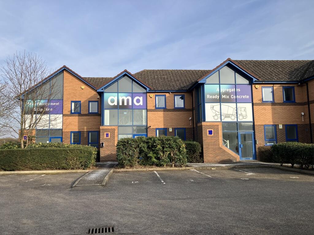 Office to lease in Units 10-12, North Lynn Business Village, Bergen Way ...