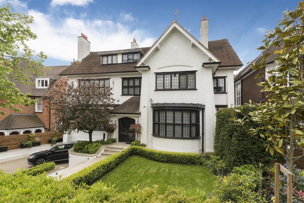 9 bedroom detached house for sale in Redington Road, NW3