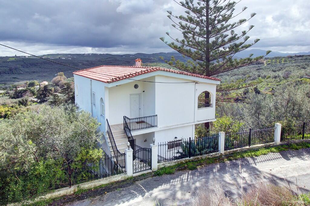 5 bedroom house of multiple occupation for sale in Spilia, Chania ...