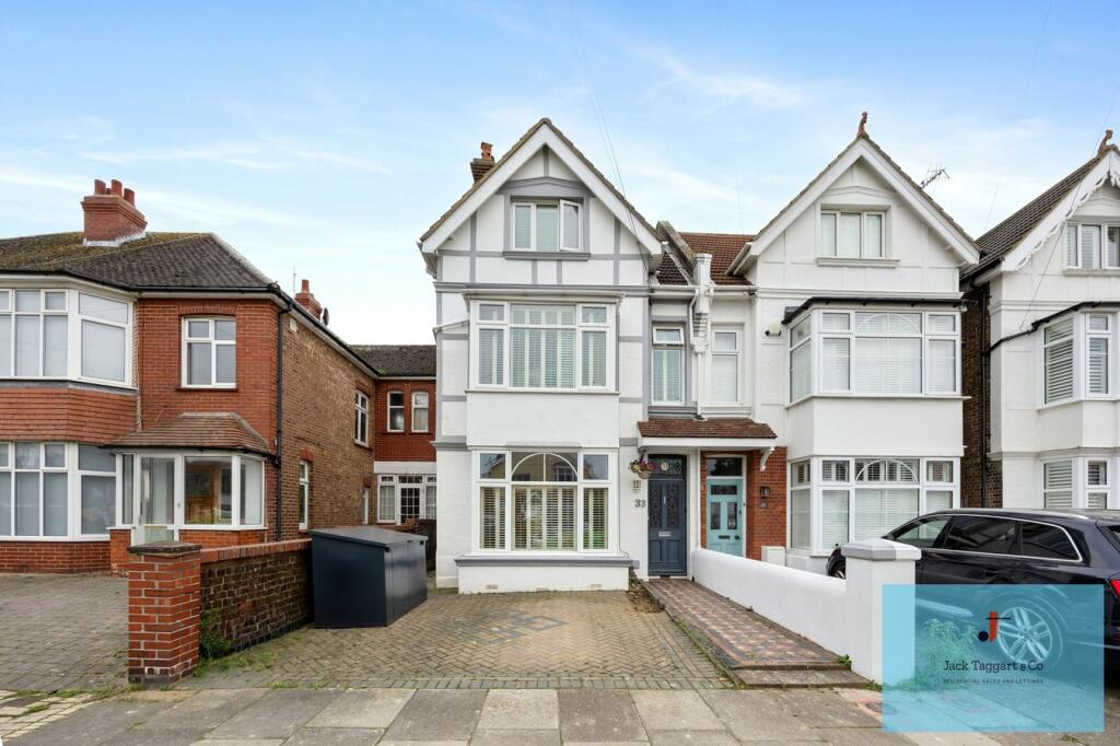 4 bedroom semi-detached house for sale in Glebe Villas, Hove, BN3