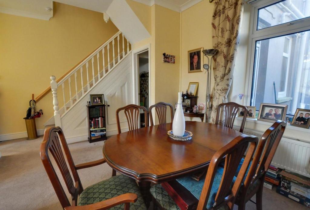 3 bedroom semi-detached house for sale in Elgin Road, Pwll, Llanelli, SA15