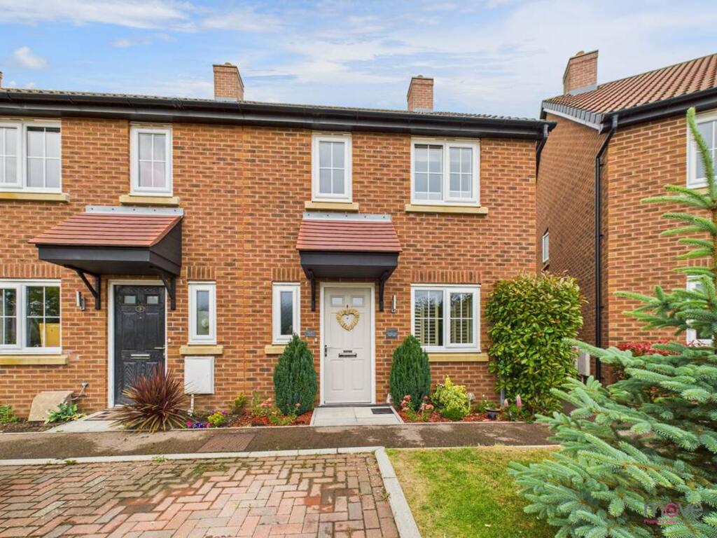 3 bedroom terraced house for sale in Cornflower Way, Highnam, GL2
