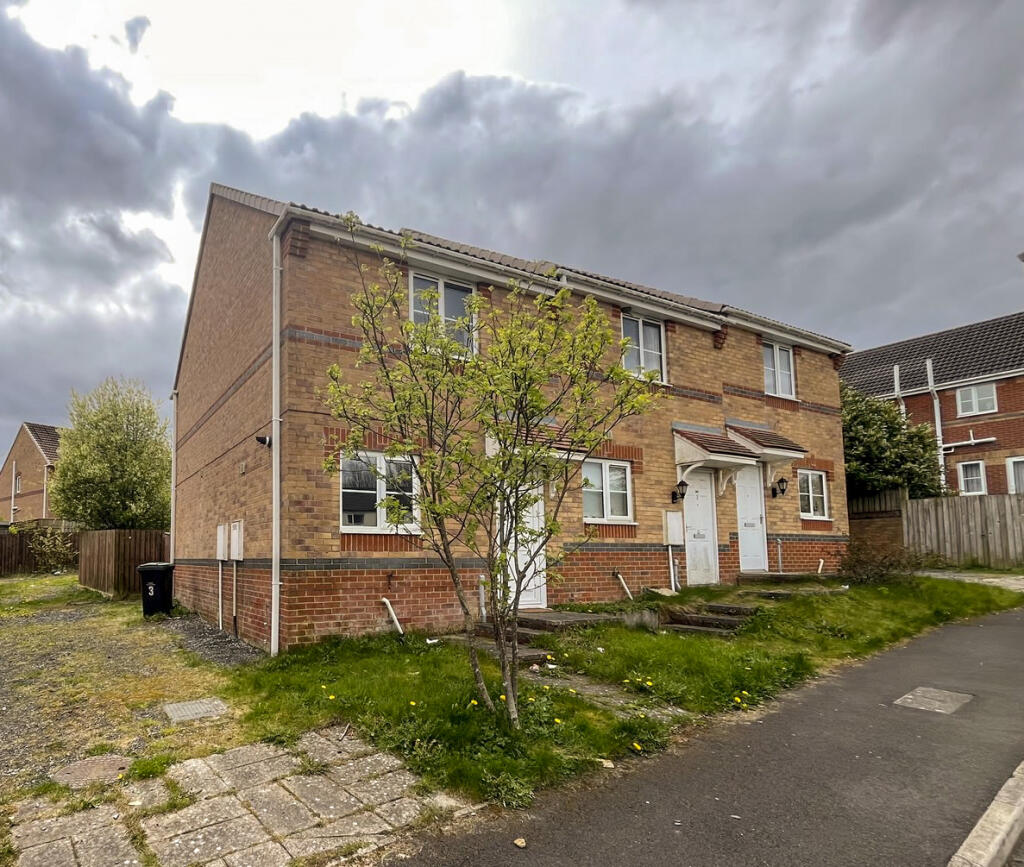 2 Bedroom End Of Terrace House For Sale In Balmoral Avenue Catchgate