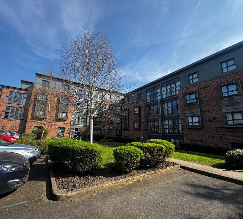 2 bedroom apartment for sale in Devonshire Point, 41 Devonshire Road ...