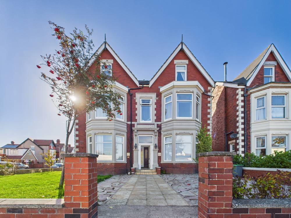 Block of apartments for sale in 485 Lytham Road, Blackpool, FY4 1JH, FY4