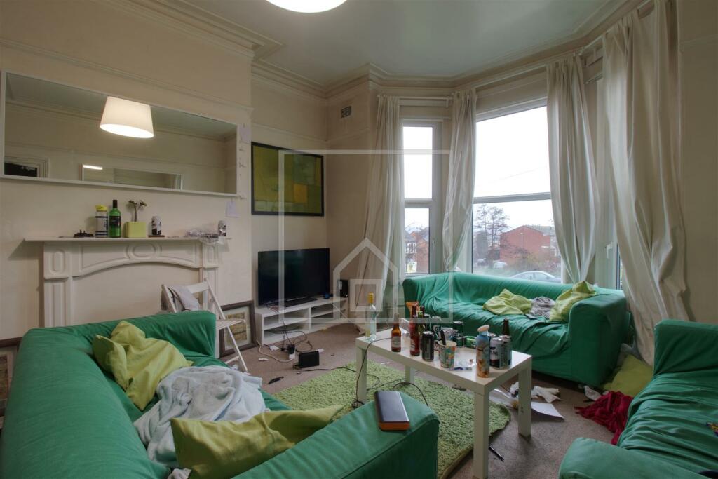 8 bedroom house for rent in Consort Terrace, Hyde Park, West Yorkshire, LS3