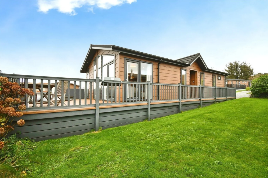 2 bedroom lodge for sale in Dinas Cross, Newport, SA65 9ET, SA65