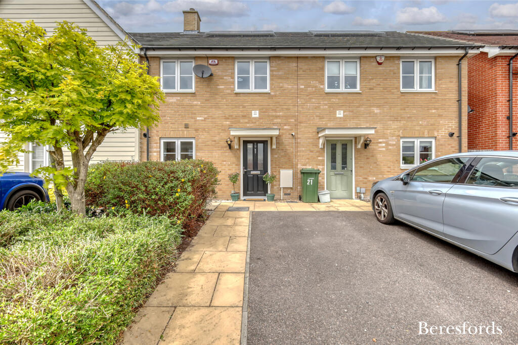 3 bedroom terraced house for sale in Appleby Drive, Romford, RM3