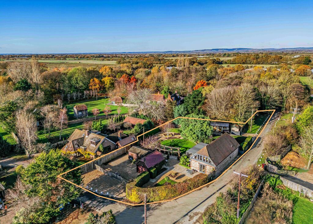 4 bedroom detached house for sale in Fletchers Barn, Fletchers Lane ...