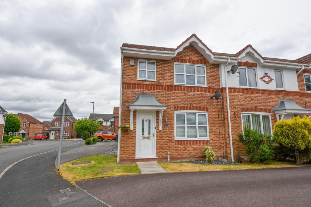 3 bedroom semi-detached house for sale in Winsmoor Drive, Hindley ...