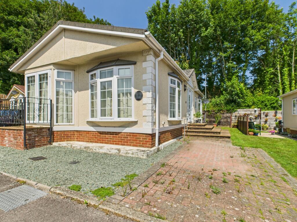 2 bedroom park home for sale in Hatch Park, Old Basing, Basingstoke, RG24