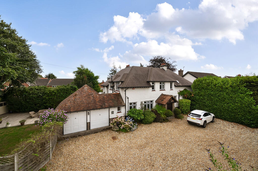 5 bedroom detached house for sale in The Avenue, Fareham, Hampshire, PO14