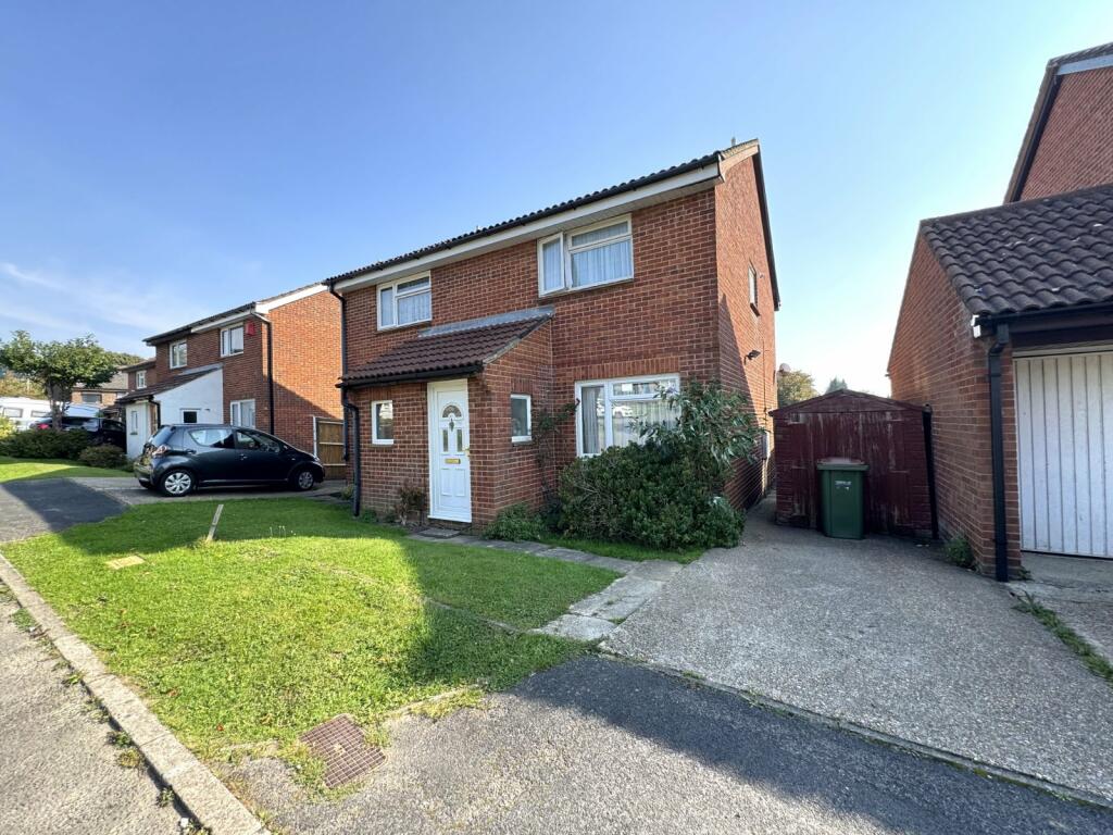 2 Bedroom Semi Detached House For Sale In Quebec Gardens Bursledon