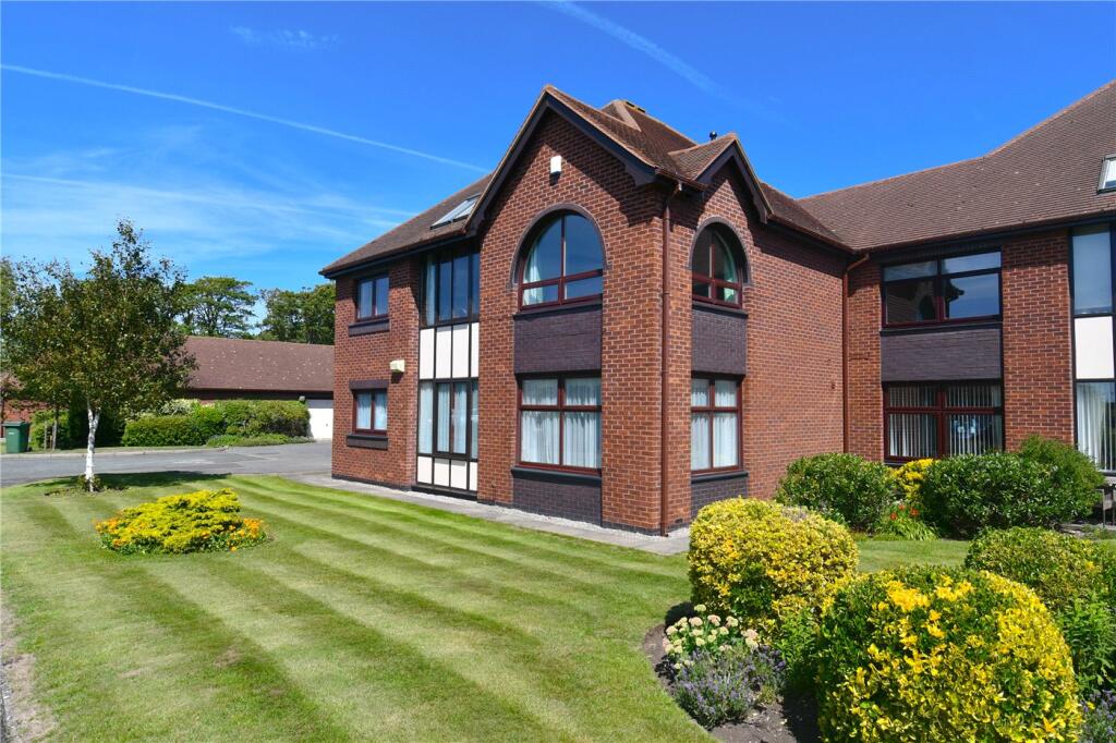 2 bedroom flat for sale in Barn Hey, Meols Drive, Hoylake, CH47