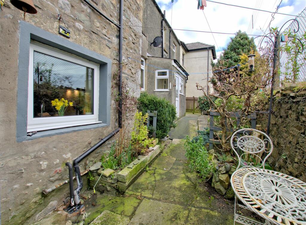 2 bedroom terraced house for sale in 18 New Road, Ingleton, LA6