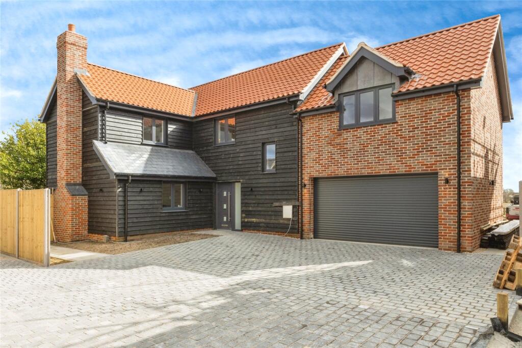 4 bedroom detached house for sale in Alia Way, Church Road, North ...
