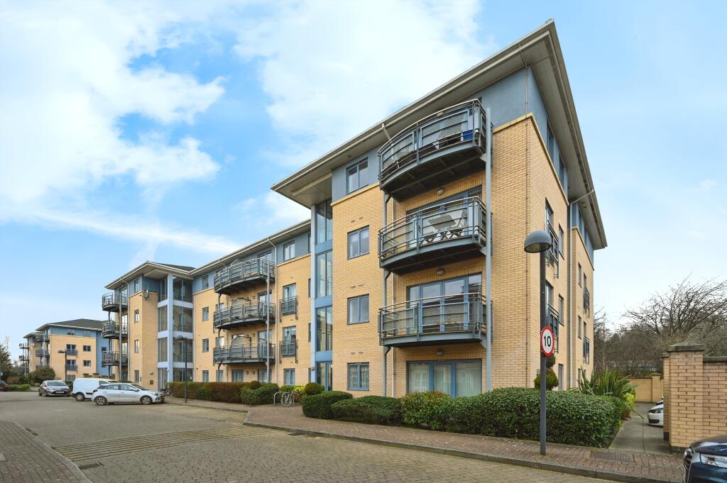 2 bedroom flat for sale in The Quays, Castle Quay Close, Nottingham ...