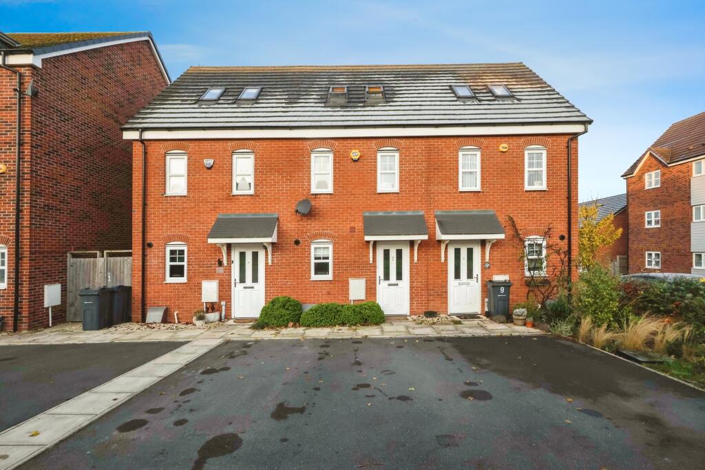 3 bedroom terraced house for sale in Matrons Walk, Birmingham, West ...