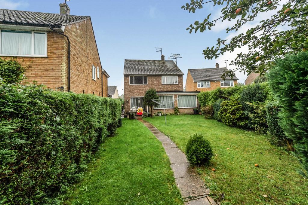 4 Bedroom Detached House For Sale In Orchard Way Stanbridge Leighton