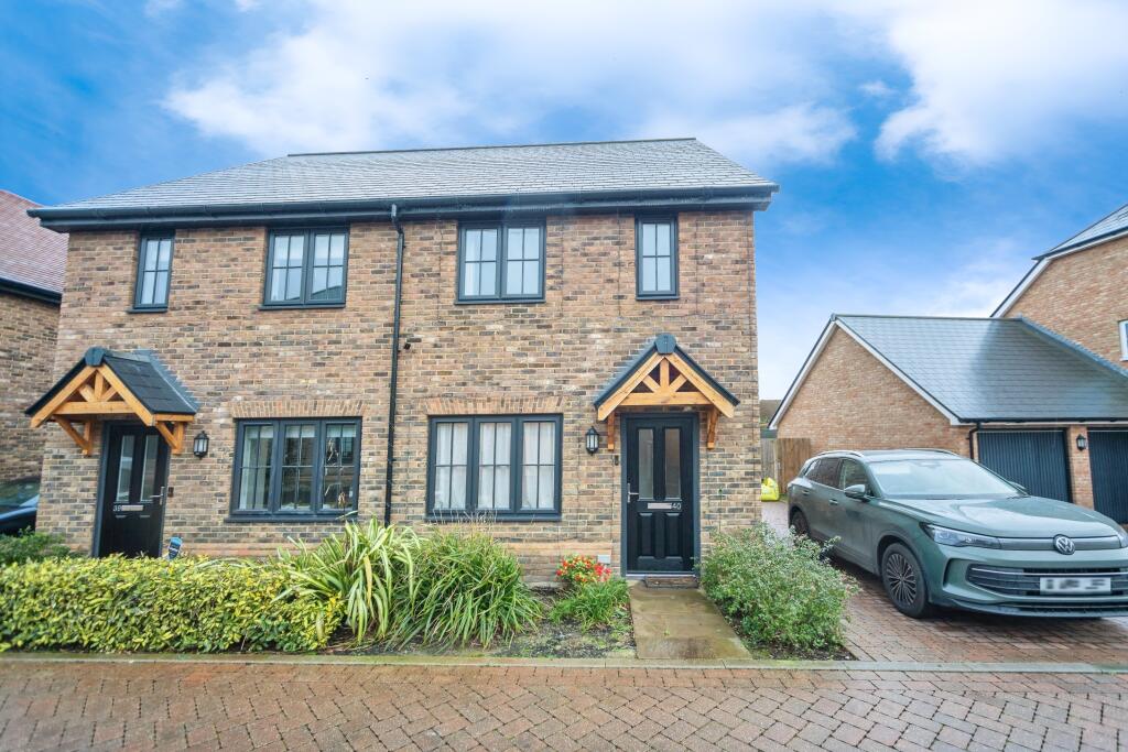 2 bedroom semi-detached house for sale in Braeburn Drive, Hoo ...