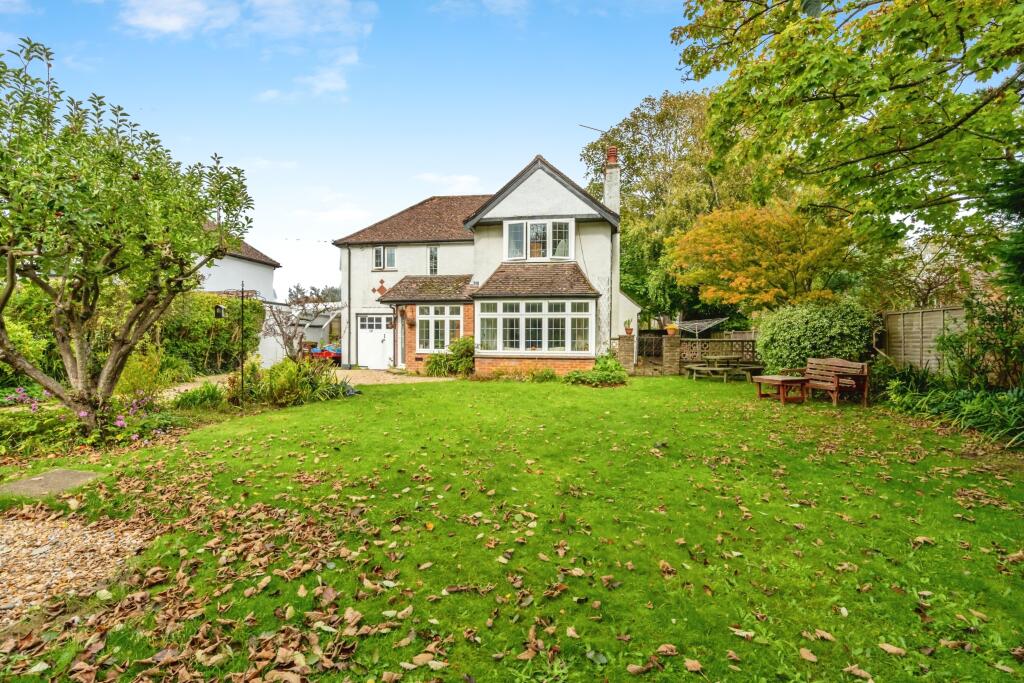 4 bedroom detached house for sale in West Avenue, Middleton-on-Sea ...
