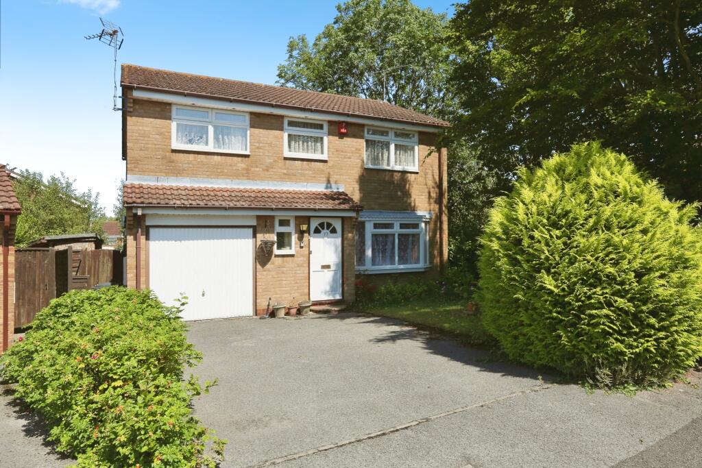 4 Bedroom Detached House For Sale In Downscroft Gardens Hedge End