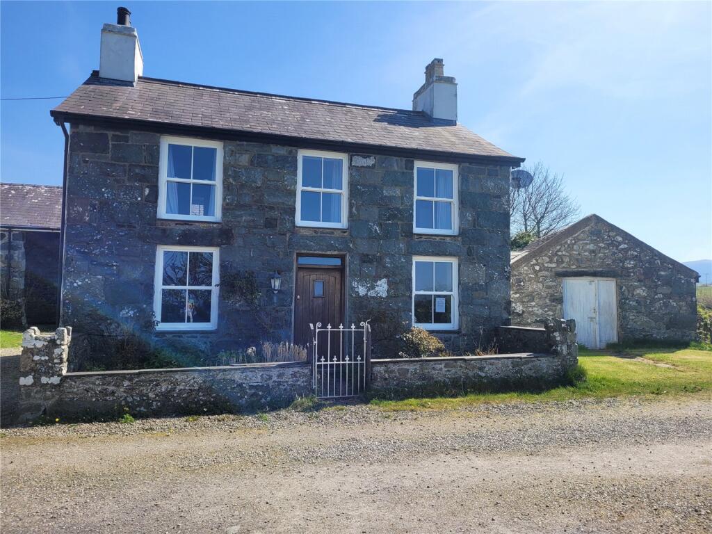 3 bedroom detached house for sale in Caeathro, Caernarfon, Gwynedd, LL55