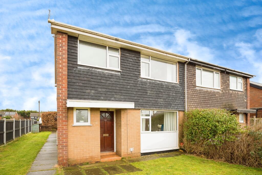 3 bedroom semi-detached house for sale in Bernsdale Close, Sandycroft ...