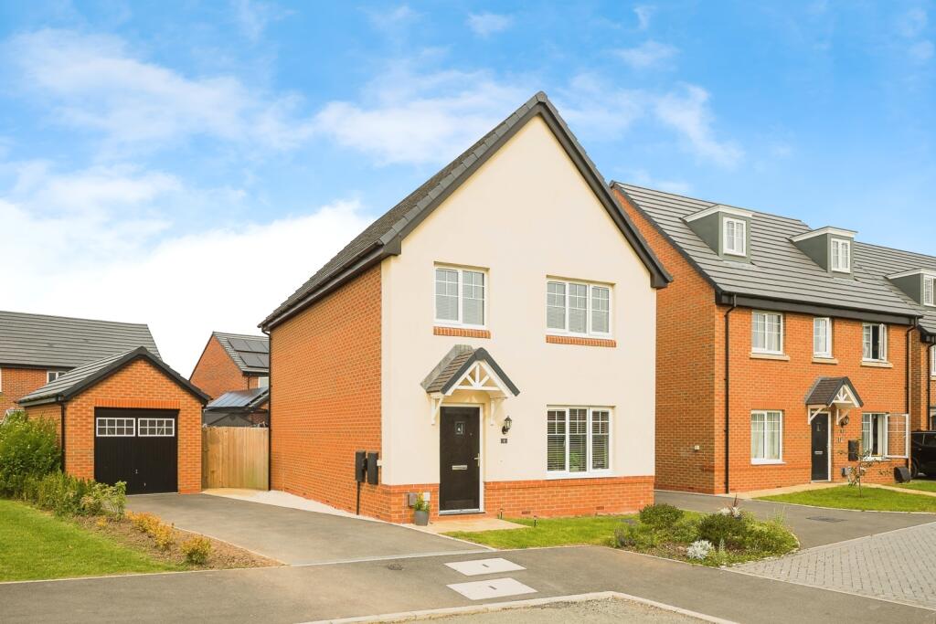 4 bedroom detached house for sale in Devana Gardens, Chester, Cheshire, CH4
