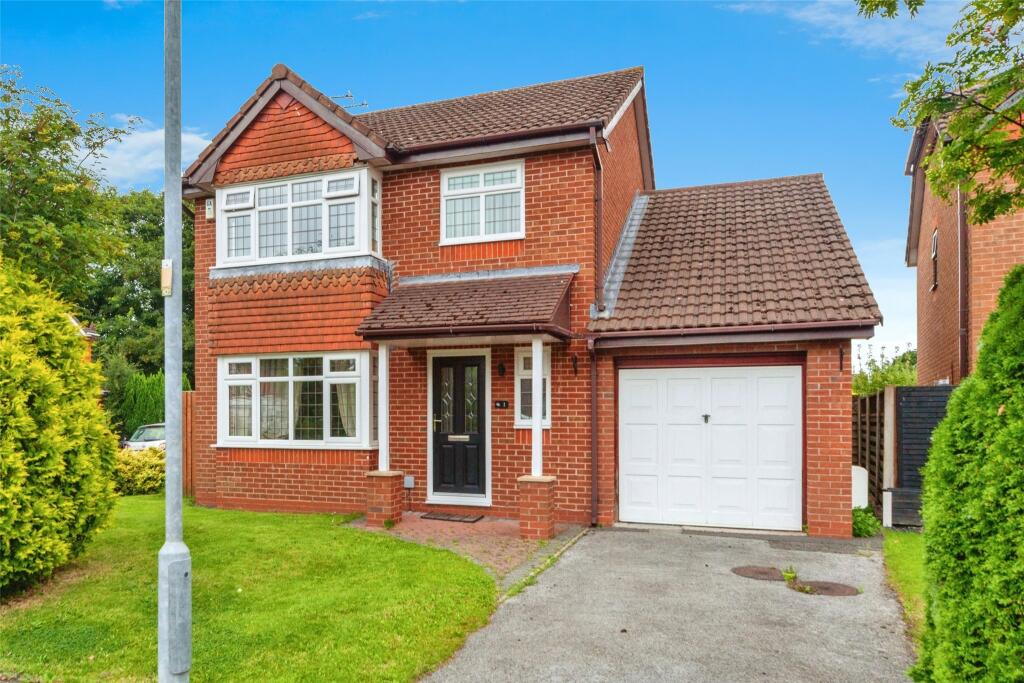4 bedroom detached house for sale in Beechwood Drive, Great Sutton ...