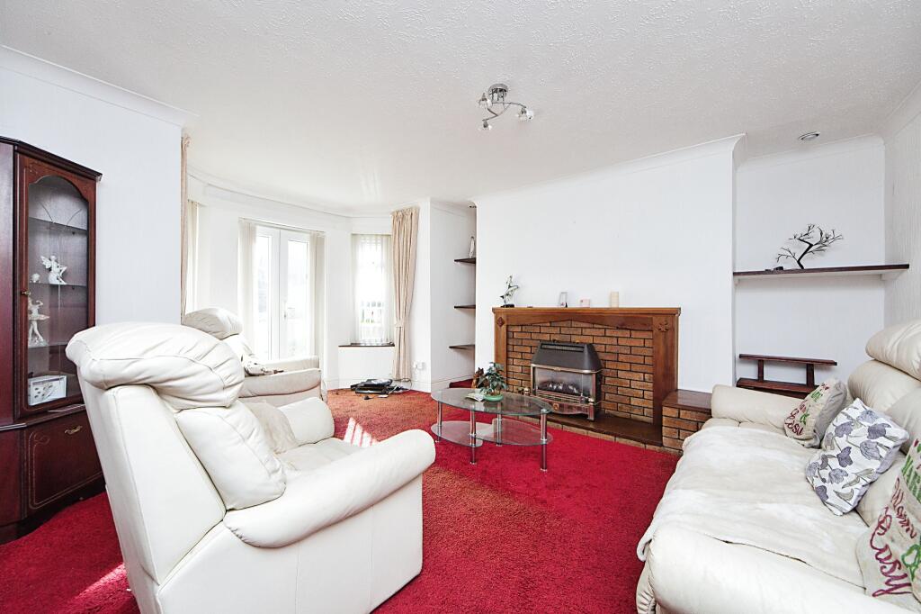 1 bedroom flat for sale in Lloyd Street, Llandudno, Conwy, LL30