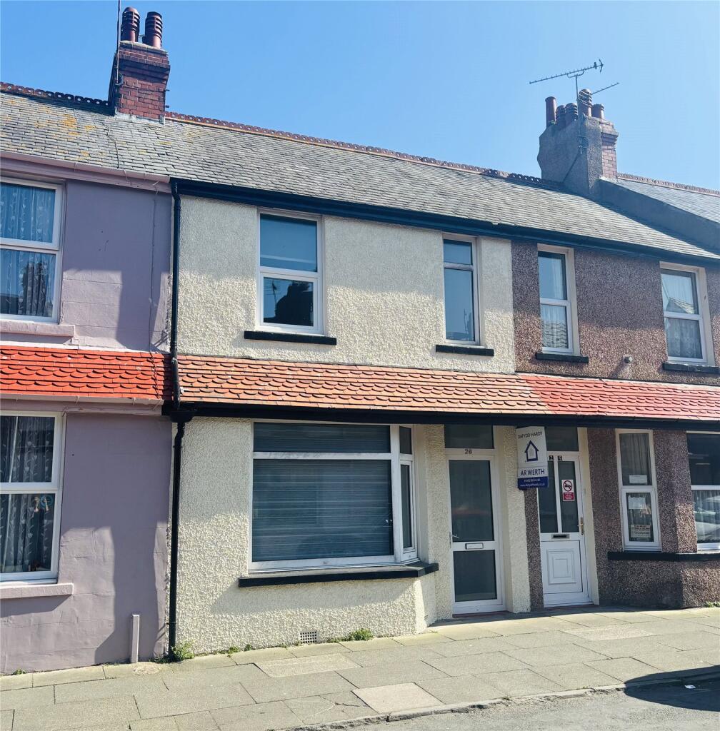 2 bedroom terraced house for sale in Alexandra Road, Llandudno, Conwy, LL30